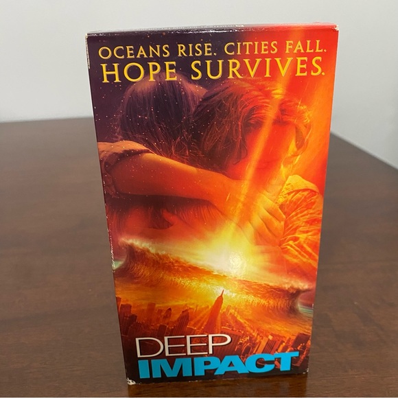 Media | Vintage Deep Impact Vhs Tape 1998 Paramount Presentations Very ...